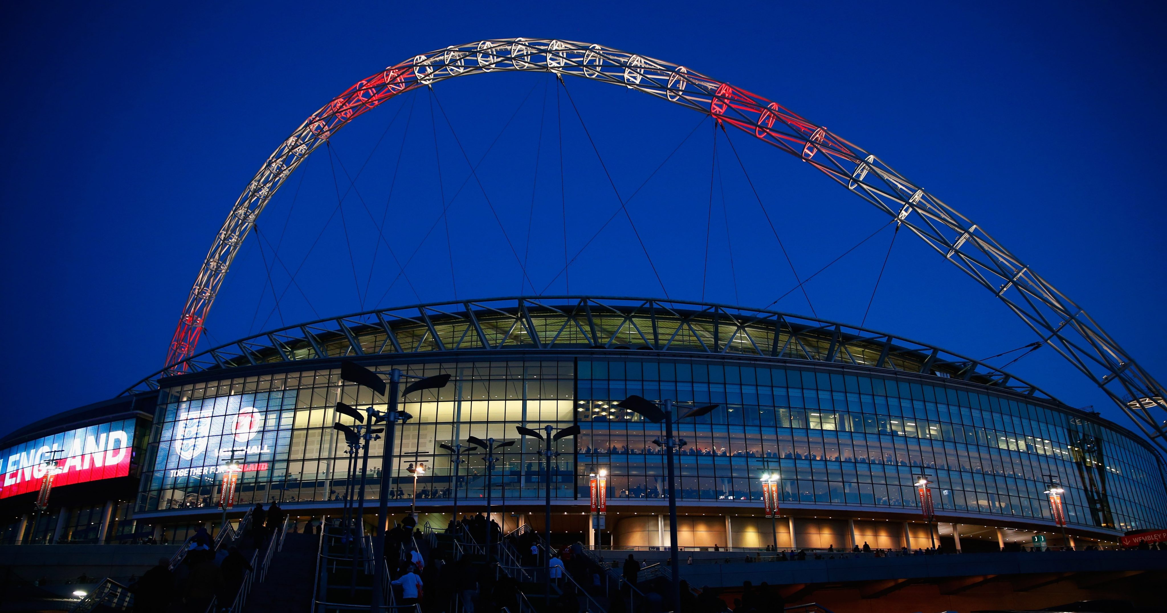 FA’s Mark Bullingham overcomes commercial hurdles in spectacular style ...