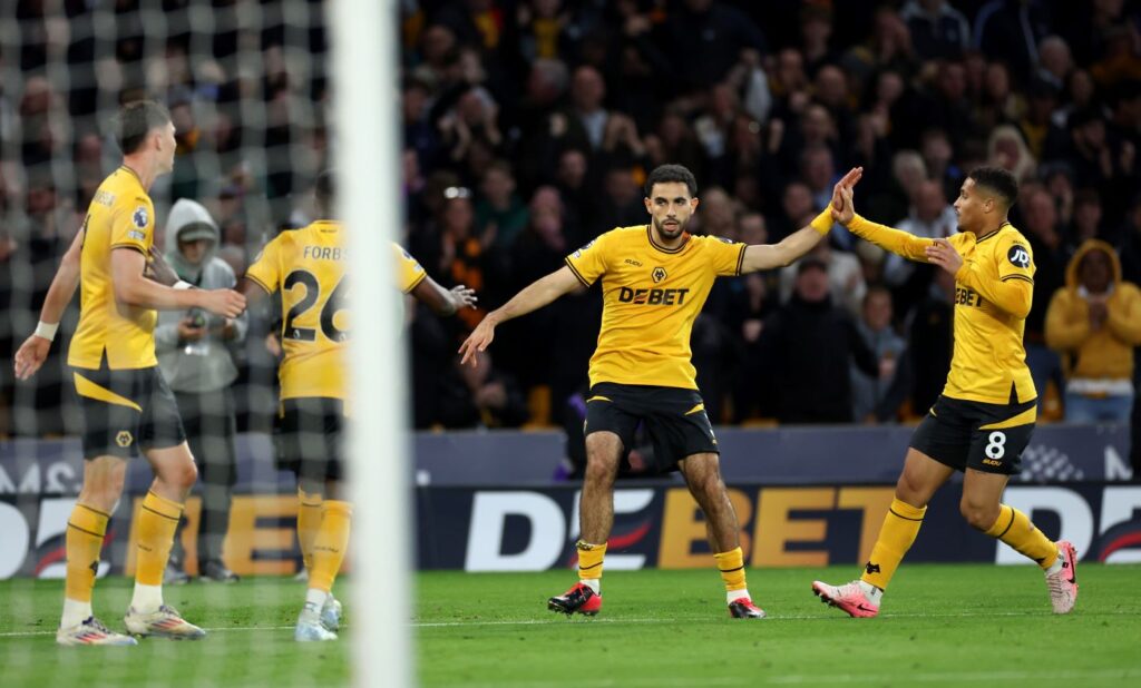 Visit Lauderdale sponsors Wolves after pre-season visit | SportBusiness